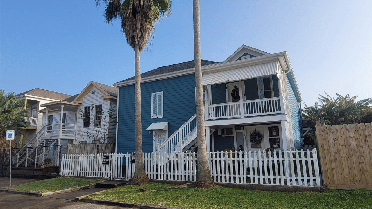 Galveston, TX Fourplex for Sale | Fully Occupied Beach-Area Multifamily ...